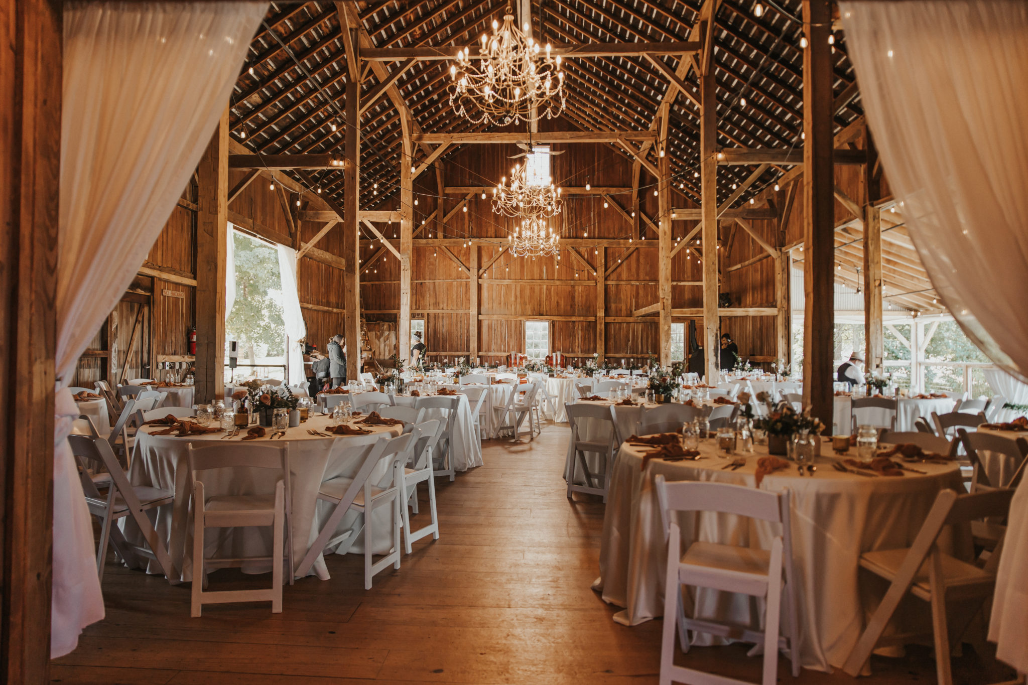 Virtual Walkthrough | Hidden Vineyard Wedding Barn in Michigan