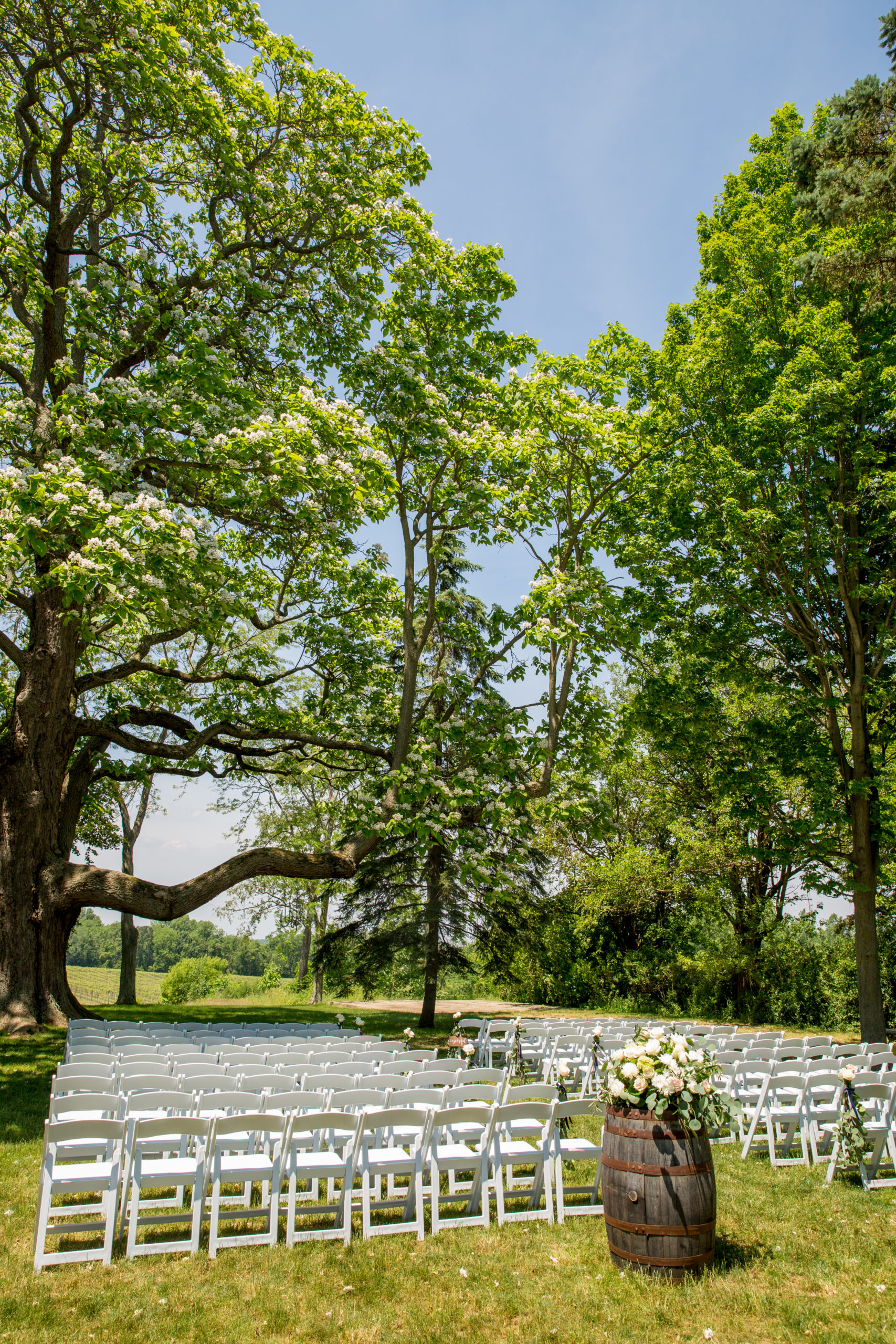 Outdoor Ceremony Space - Hidden Vineyard Wedding Barn